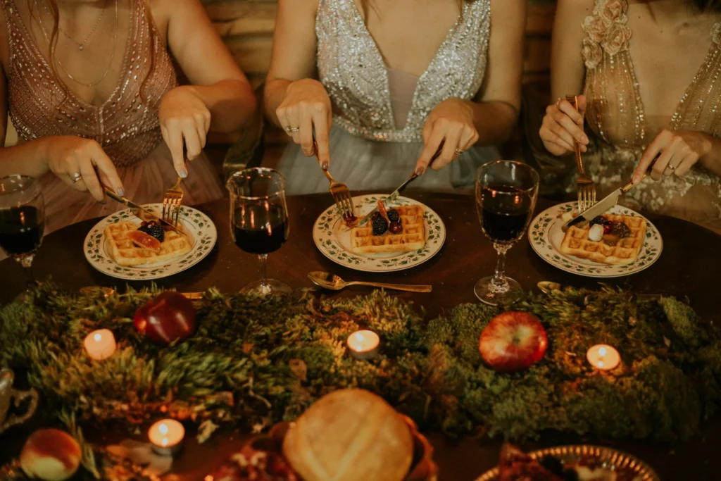 Setting Up a Festive Dinner Table? Here’s A Guide to Serving Wines by ...